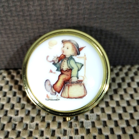 Hummel | Storage & Organization | Vintage M J Hummel Goebel Trinketpill ...